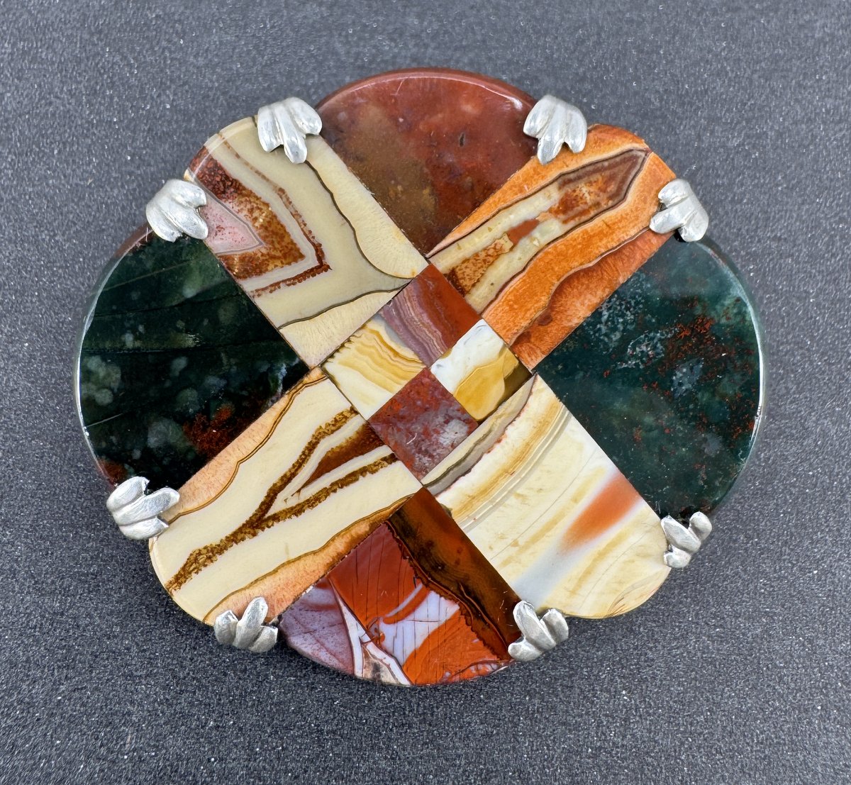 Products: Victorian Scottish Agate Brooch – Finer Things Antiques